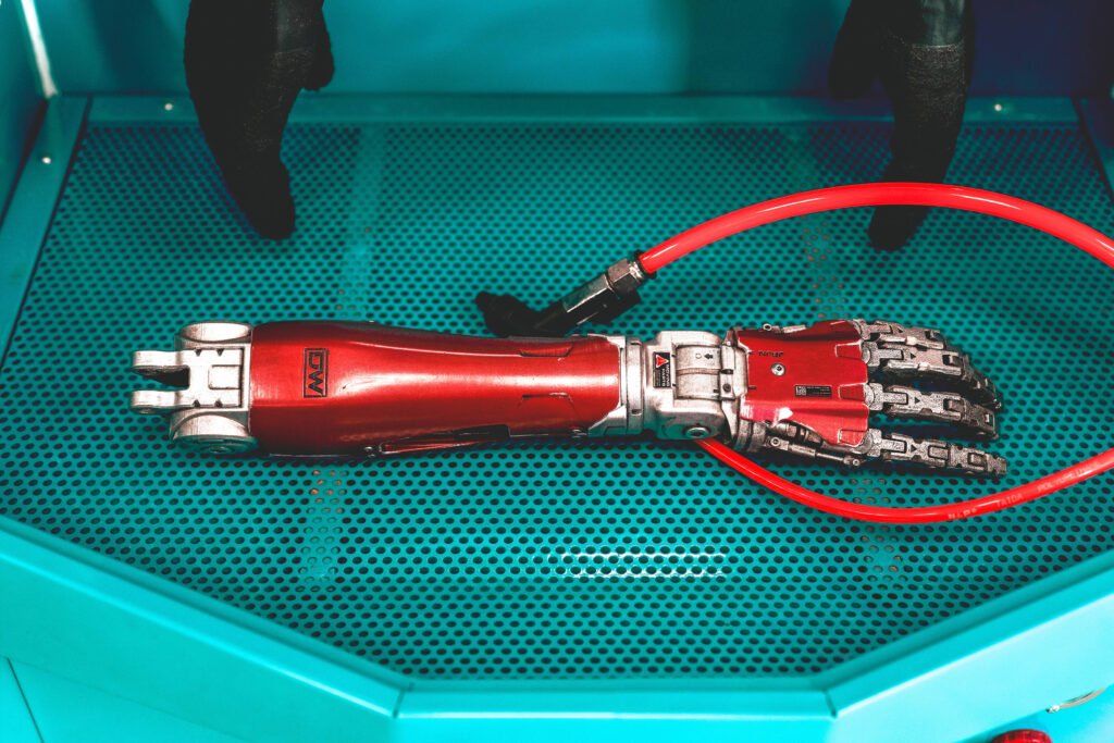 JUROJIN / 寿老人 – Cyberpunk Robotic Arm – Dantes Workshop