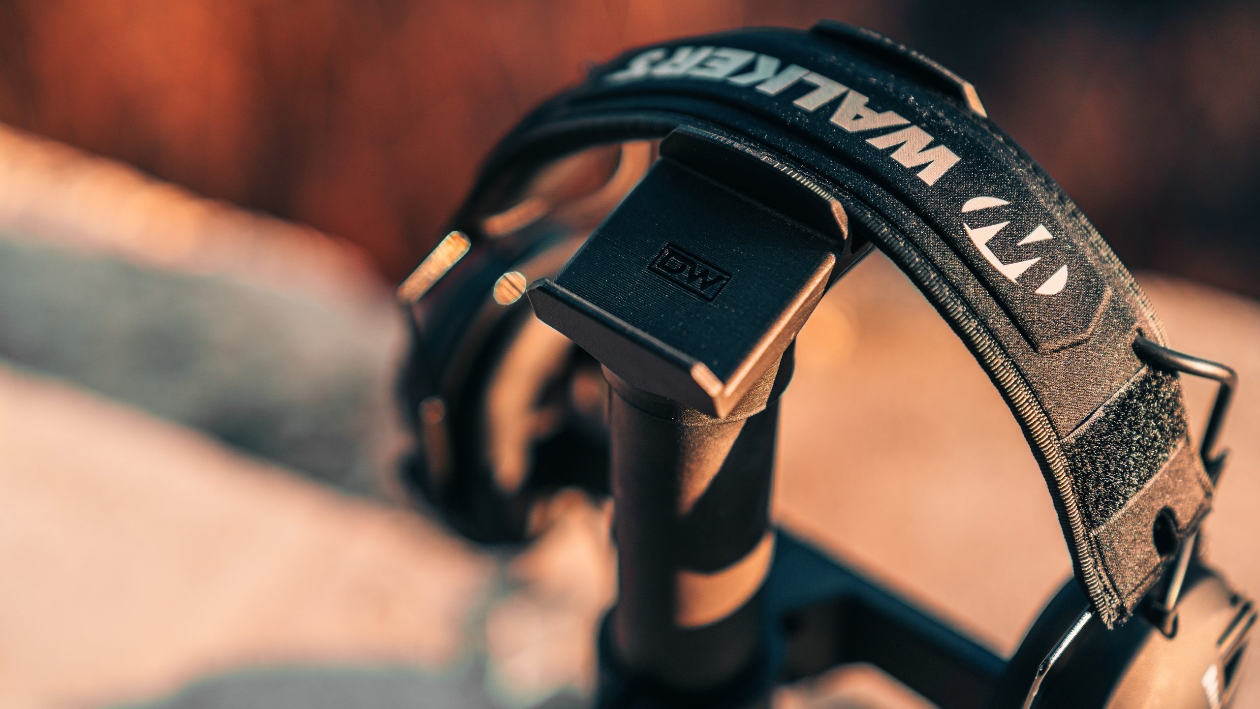 Display Stand for the Apex Predator Helmet – Dantes Workshop